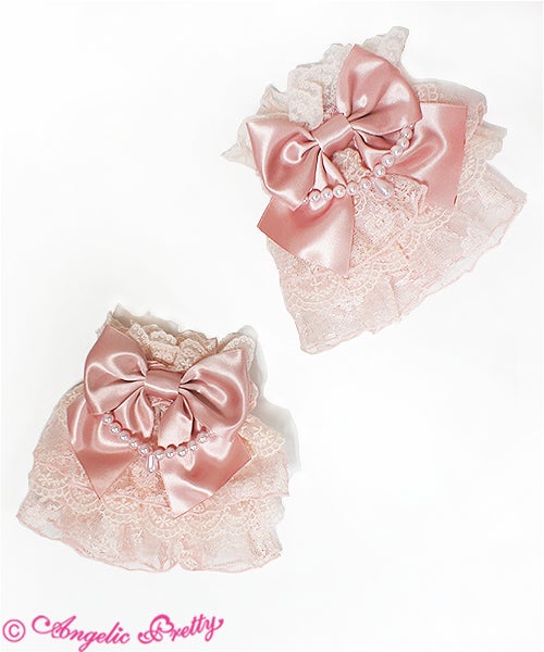 True Doll Lacy Cuffs by Angelic Pretty